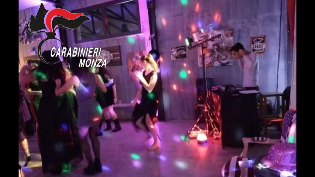 Troppo rumore: arrivano i Carabinieri e scoprono il droga party - Prima ...