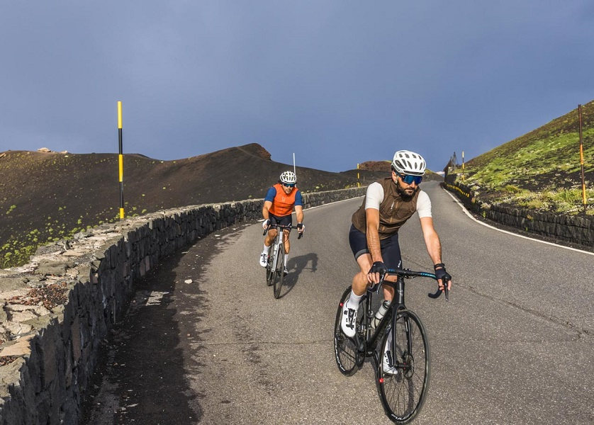 De Marchi, raffinate collezioni di abbigliamento ciclistico Made in ...