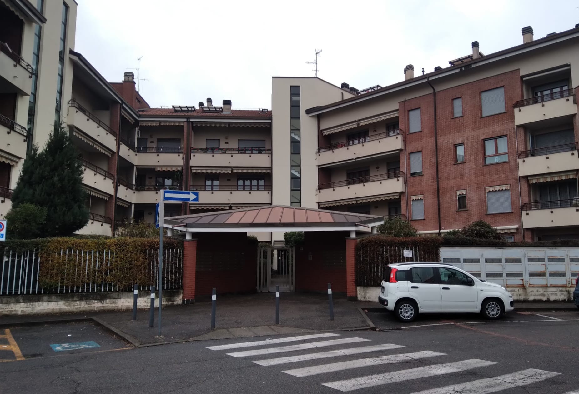 Bovisio-Masciago: Uccide il compagno con una coltellata durante una ... Bovisio-Masciago: Uccide il compagno con una coltellata durante una ...